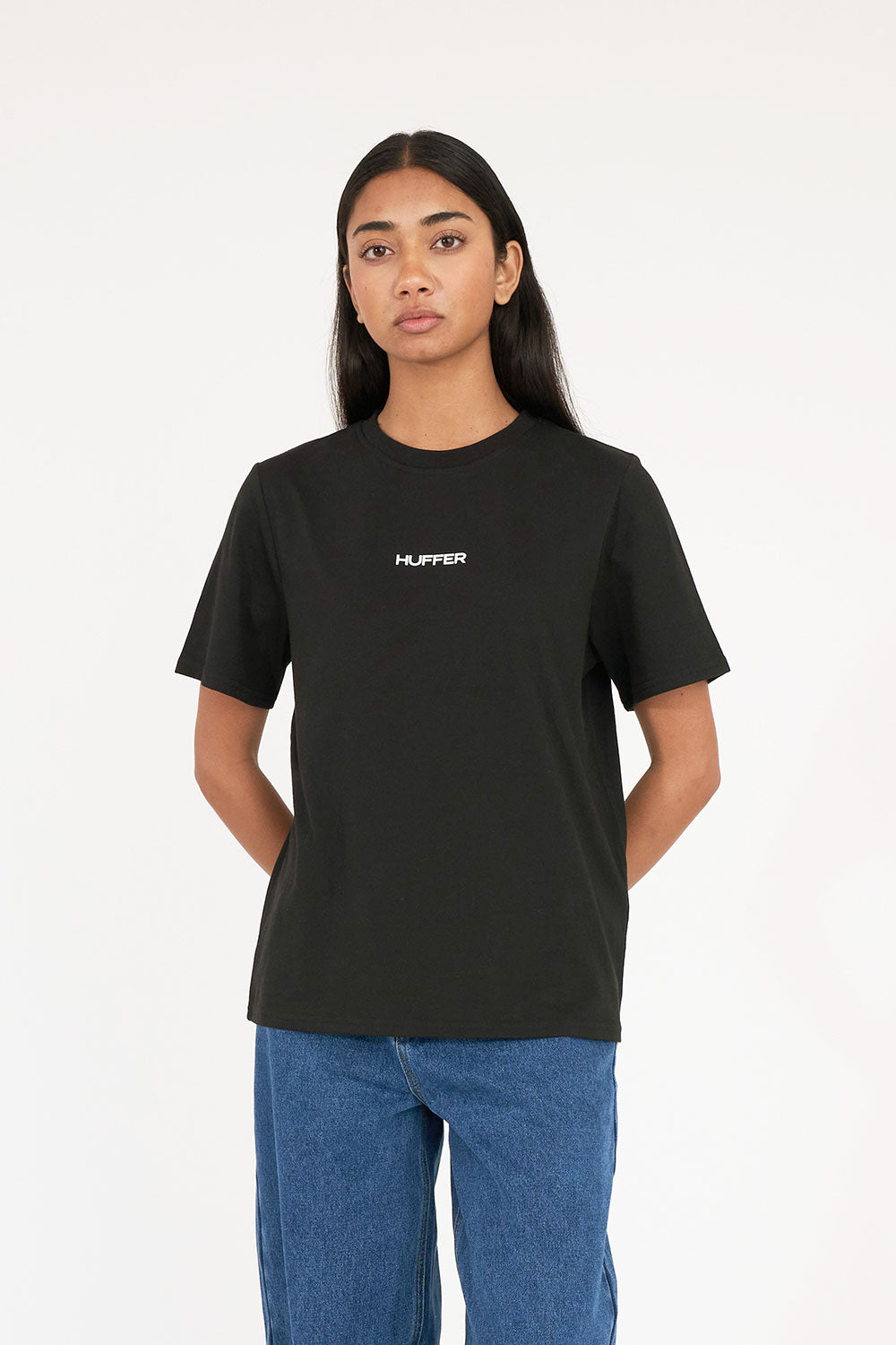 ESSENTIAL CLASSIC TEE BLACK – Huffer