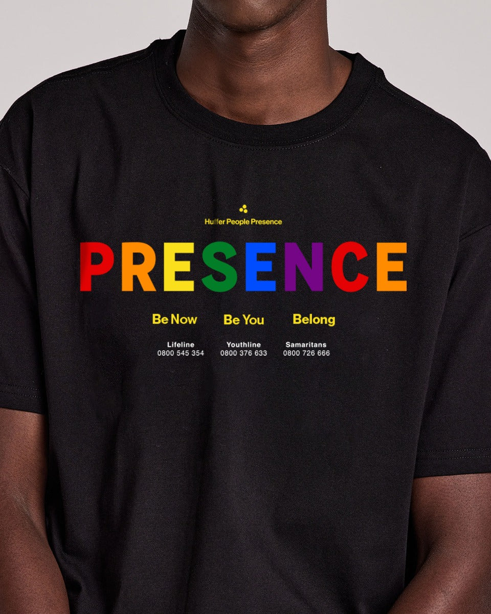 GENDER NEUTRAL TEE/PRESENCE BLACK – Huffer